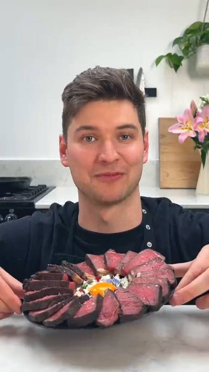 ไวรัล TikTok เชฟ Sam Way โชว์เมนูสเต๊ก ชาวเน็ตฮือฮา ใช้ผงชูรสไทย